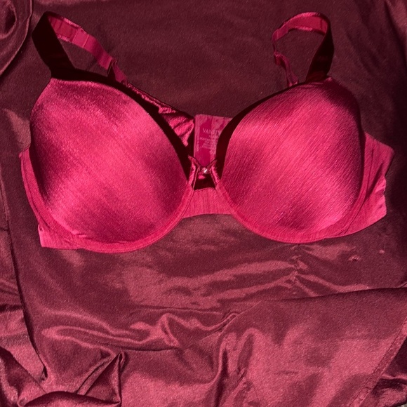 Vanity Fair | Intimates & Sleepwear | Vanity Fair Red Satin Full ...